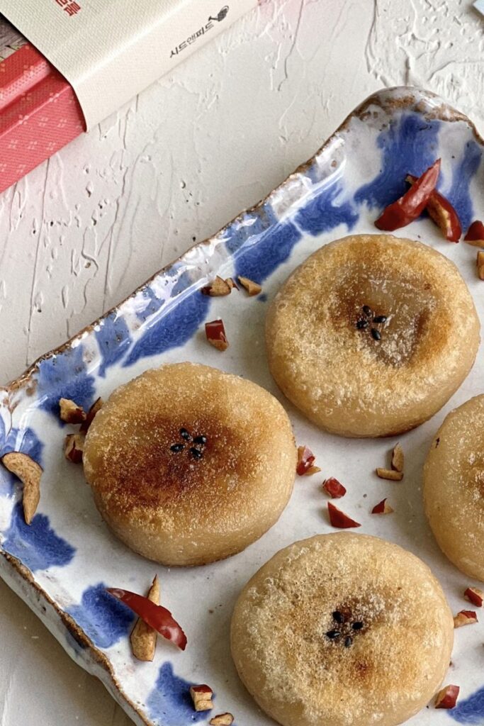 Jujube Stuffed Genmai Mochi Bun - Niko Neko Matcha
